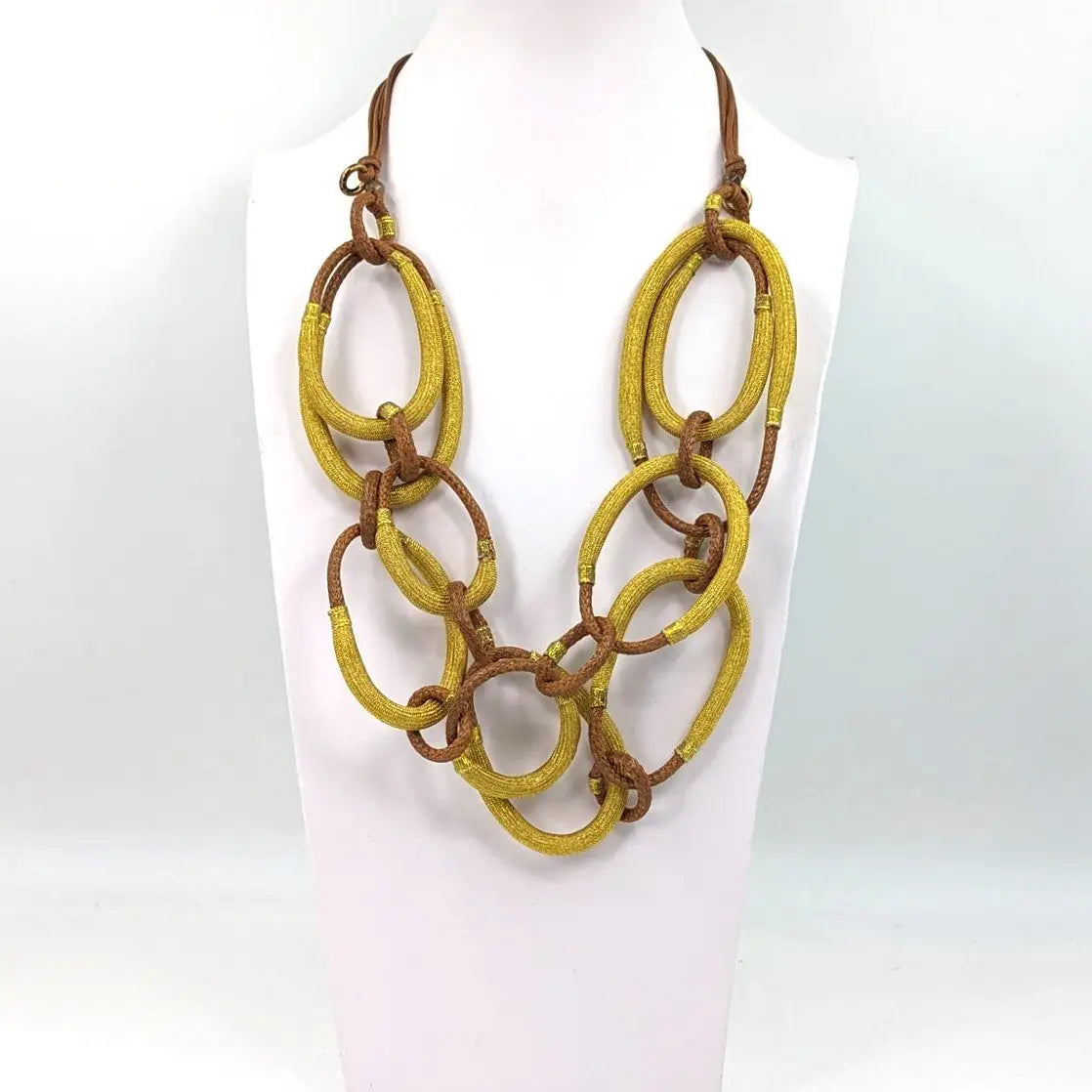 Metallic Fabric Link Statement Necklace – La Vida Boutique